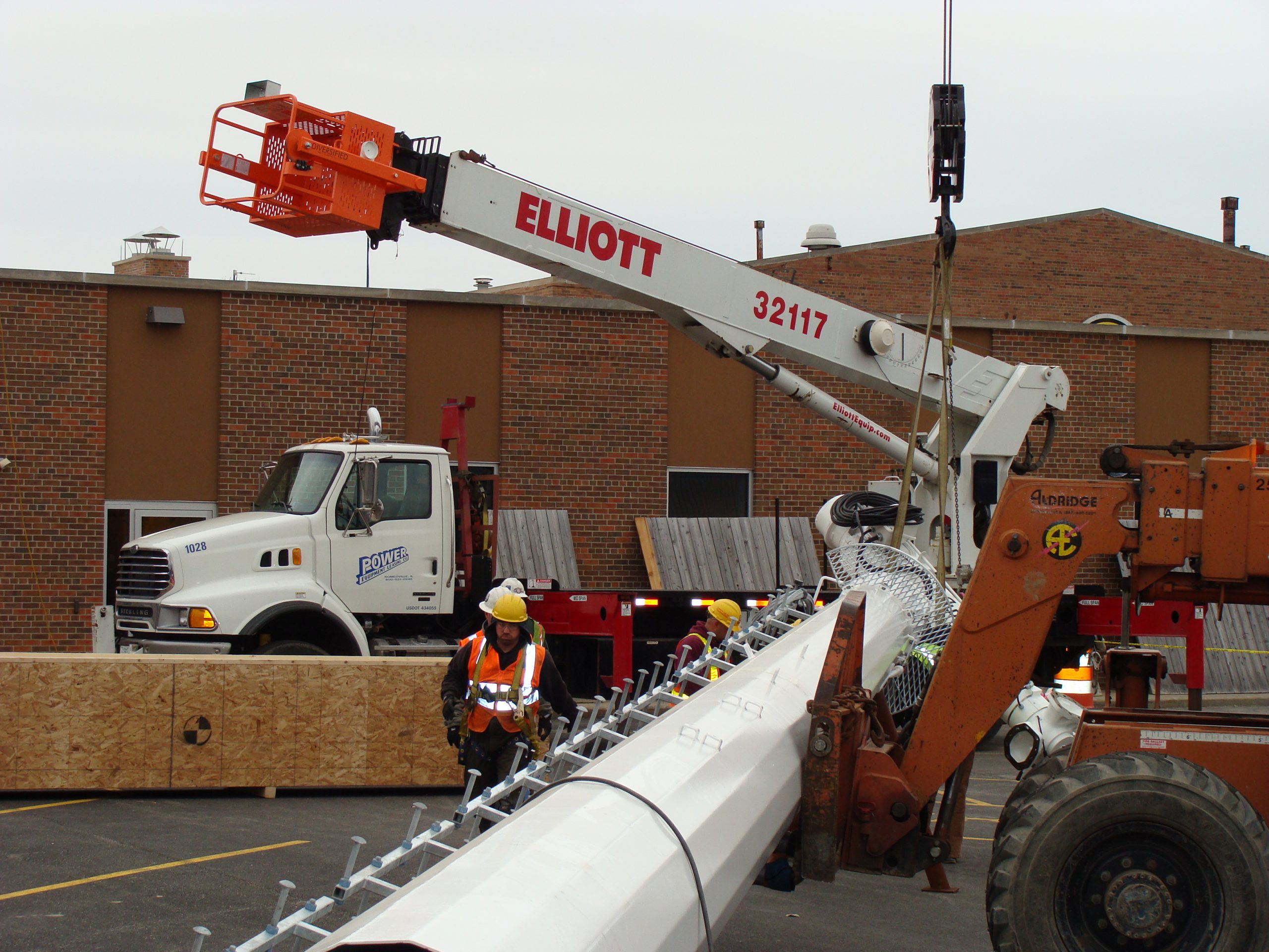 Custom Man Basket - LiftWise